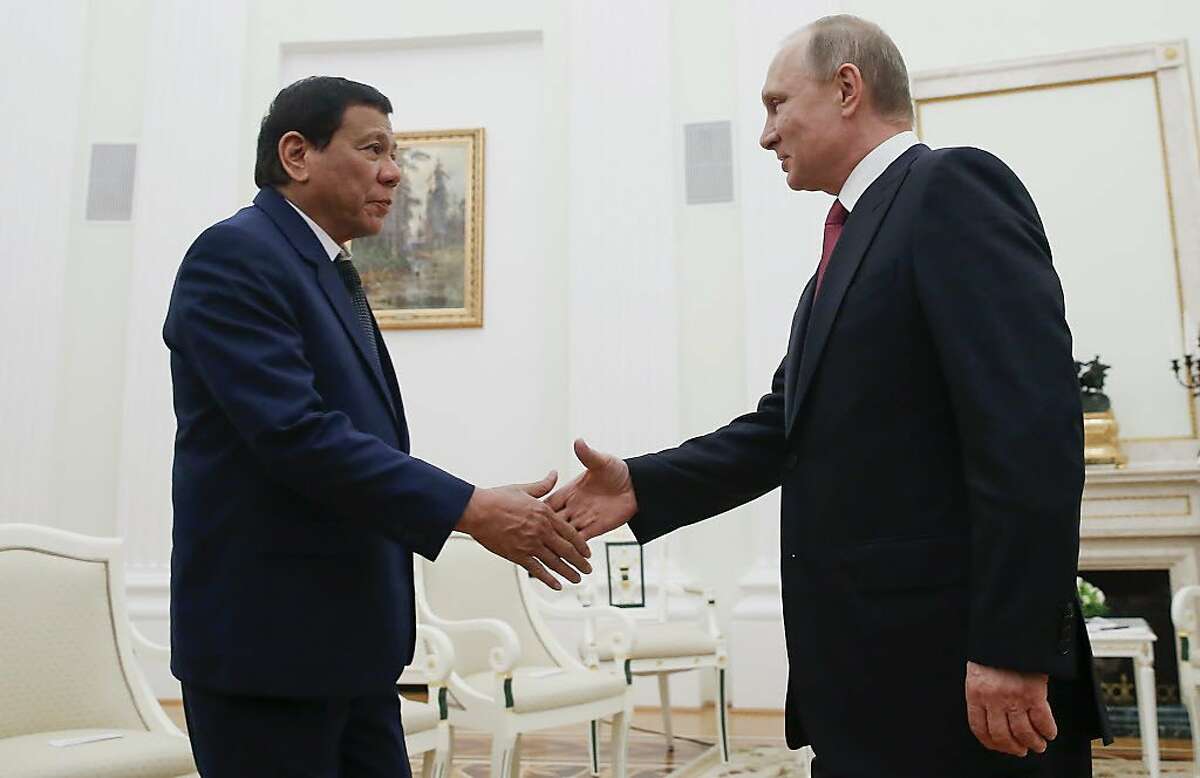 Philippines President Duterte asks Russia for loan to buy weapons ...