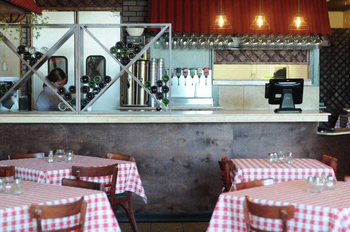 New Capparelli's location to open at Embassy Oaks