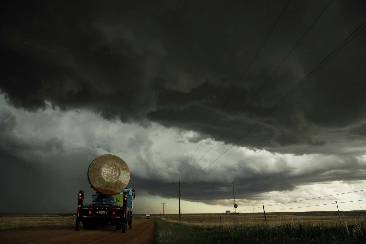 Man captures rare microburst wind formation over Austin during June 5th ...