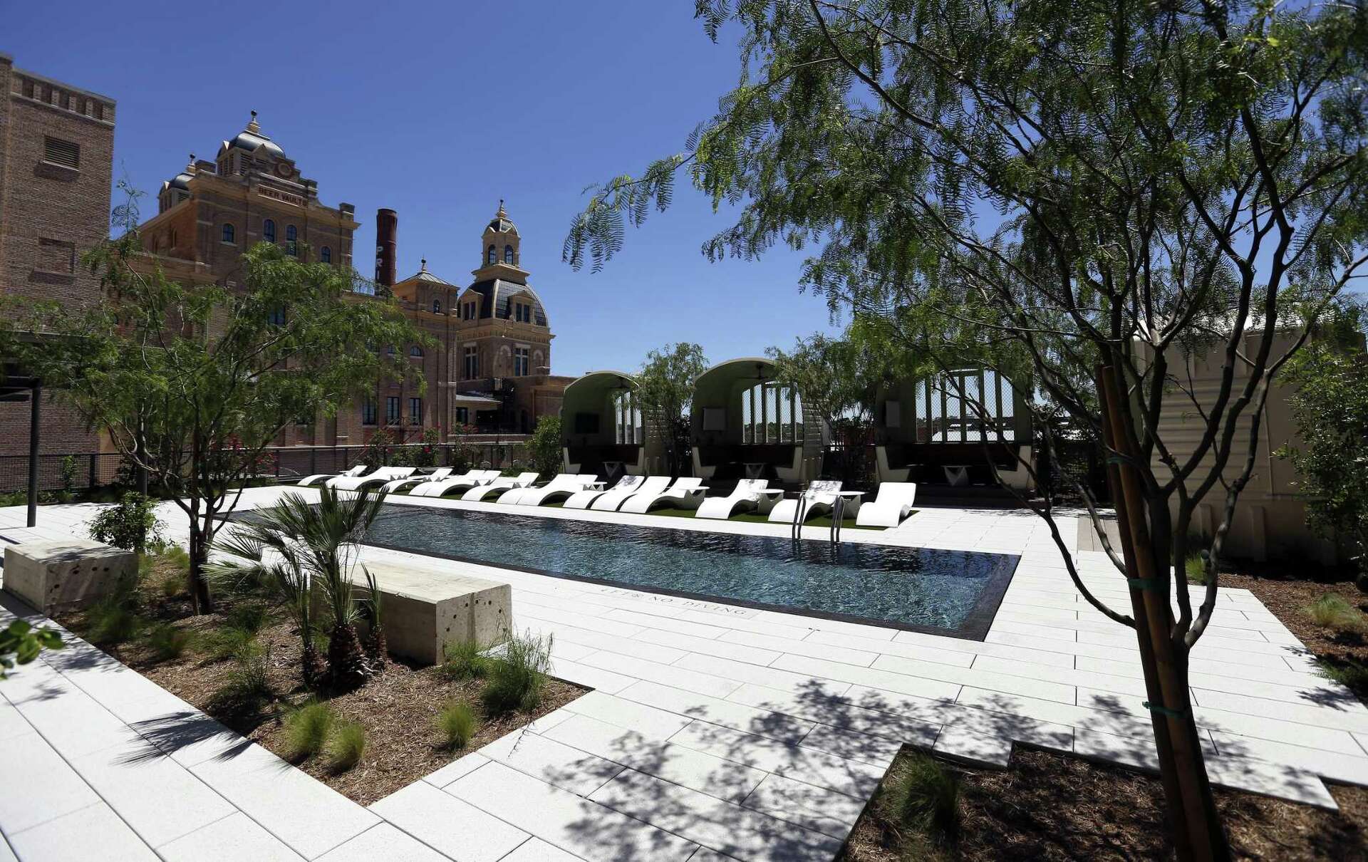 Cellars apartments at the Pearl test San Antonio luxury market