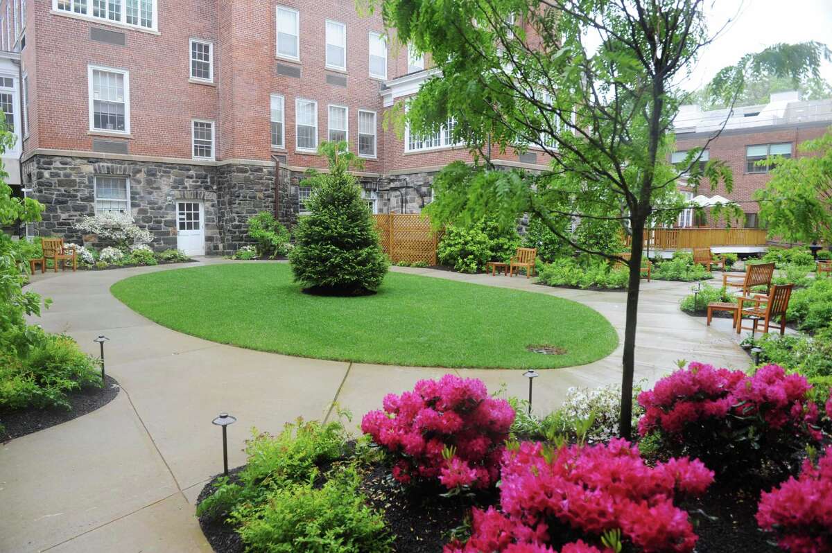 Greenwich’s Nathaniel Witherell opens its Friendship Garden