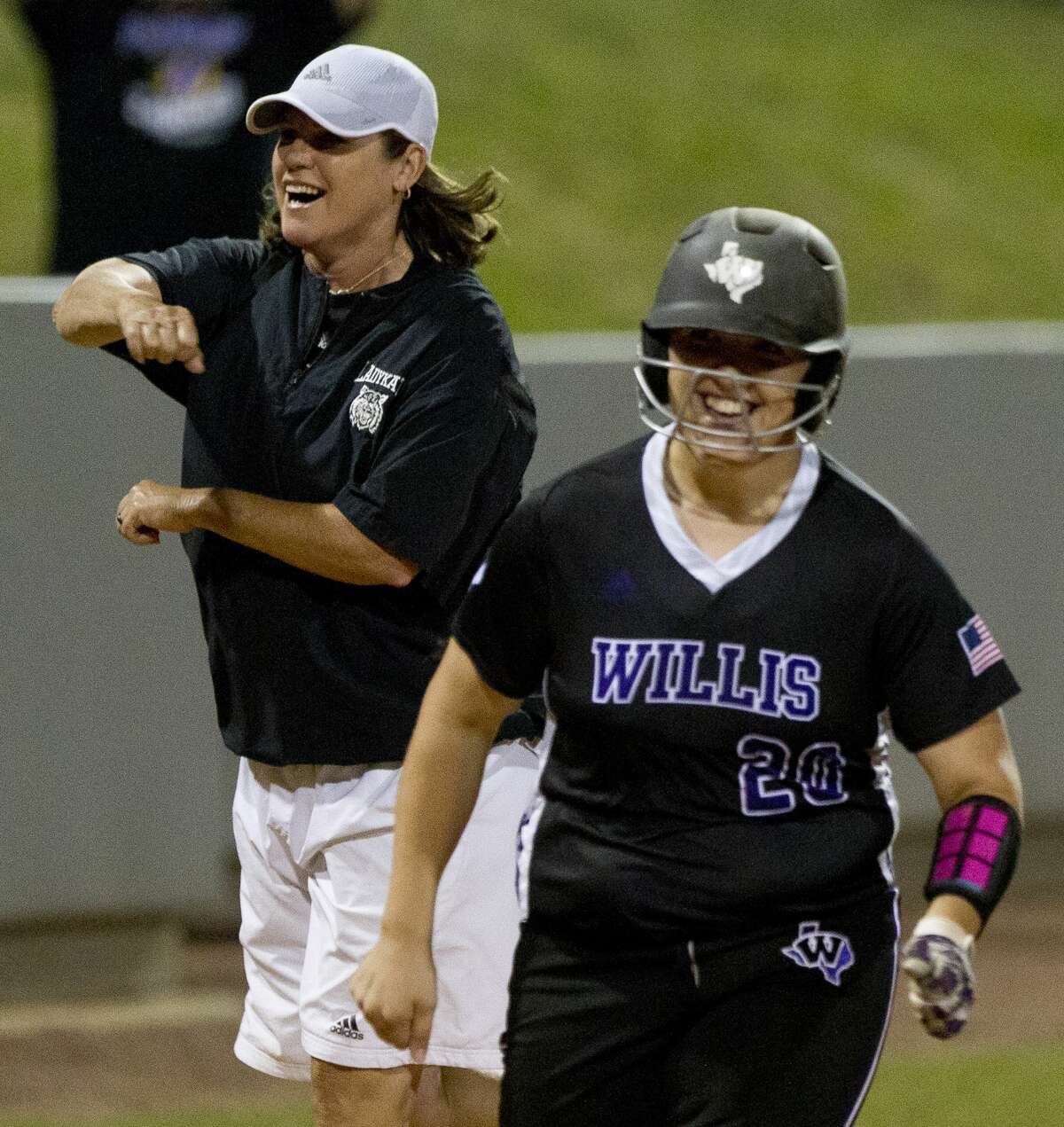 SOFTBALL: Brown's ninth inning walk-off homer sends Willis to state ...