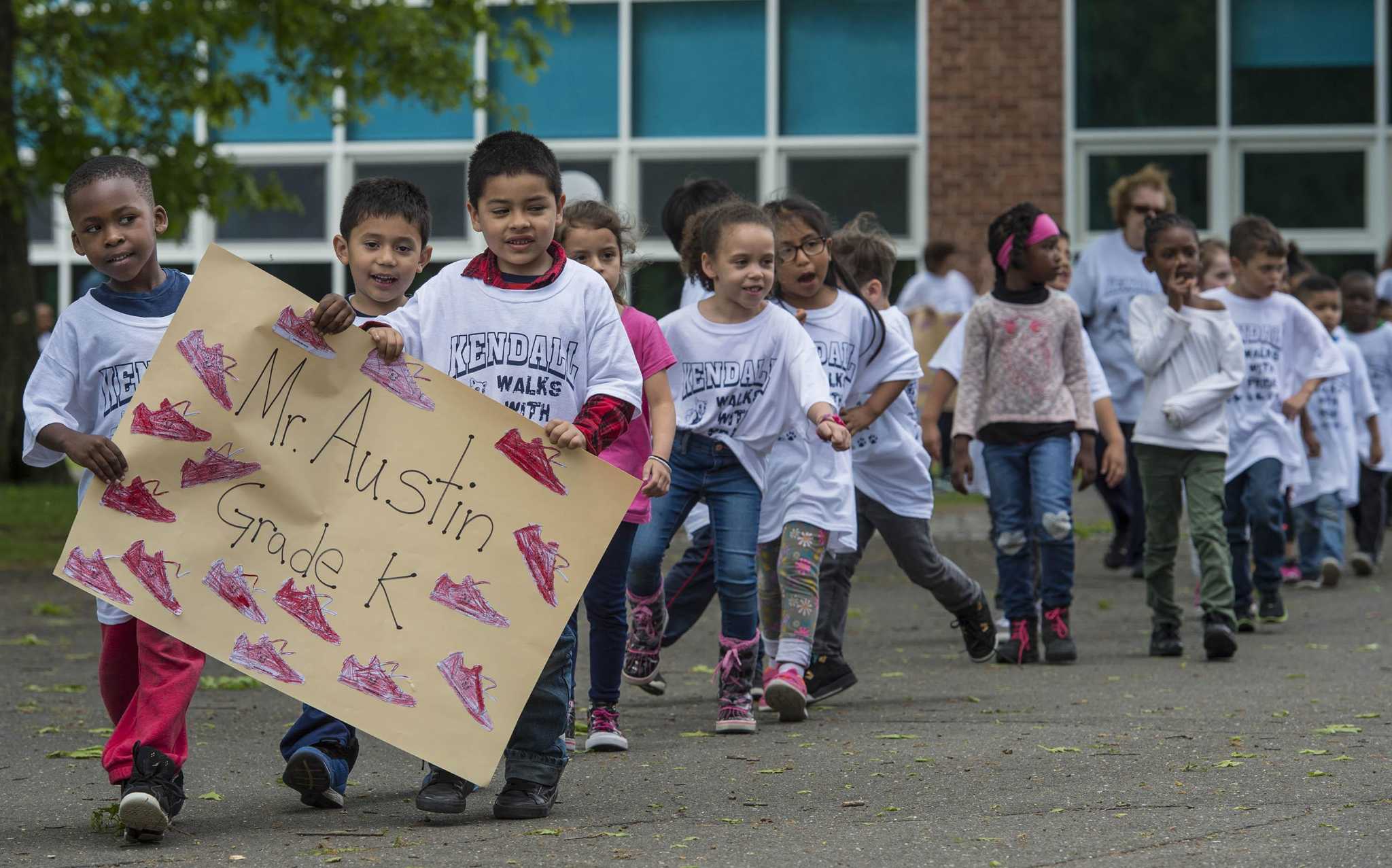 Kendall School holds PTA Walkathon in Norwalk