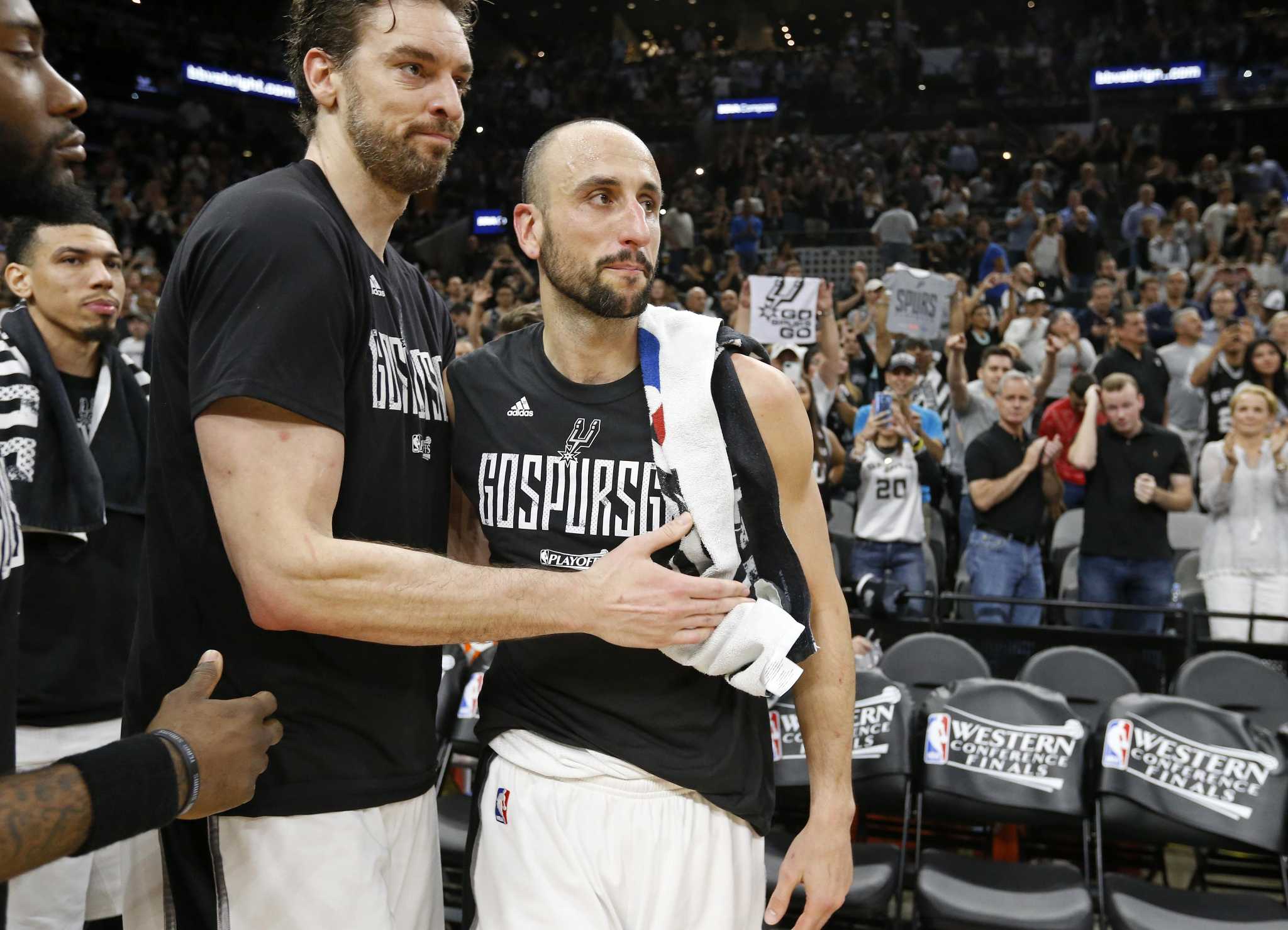 For the second season in a row, a Spurs icon on the clock
