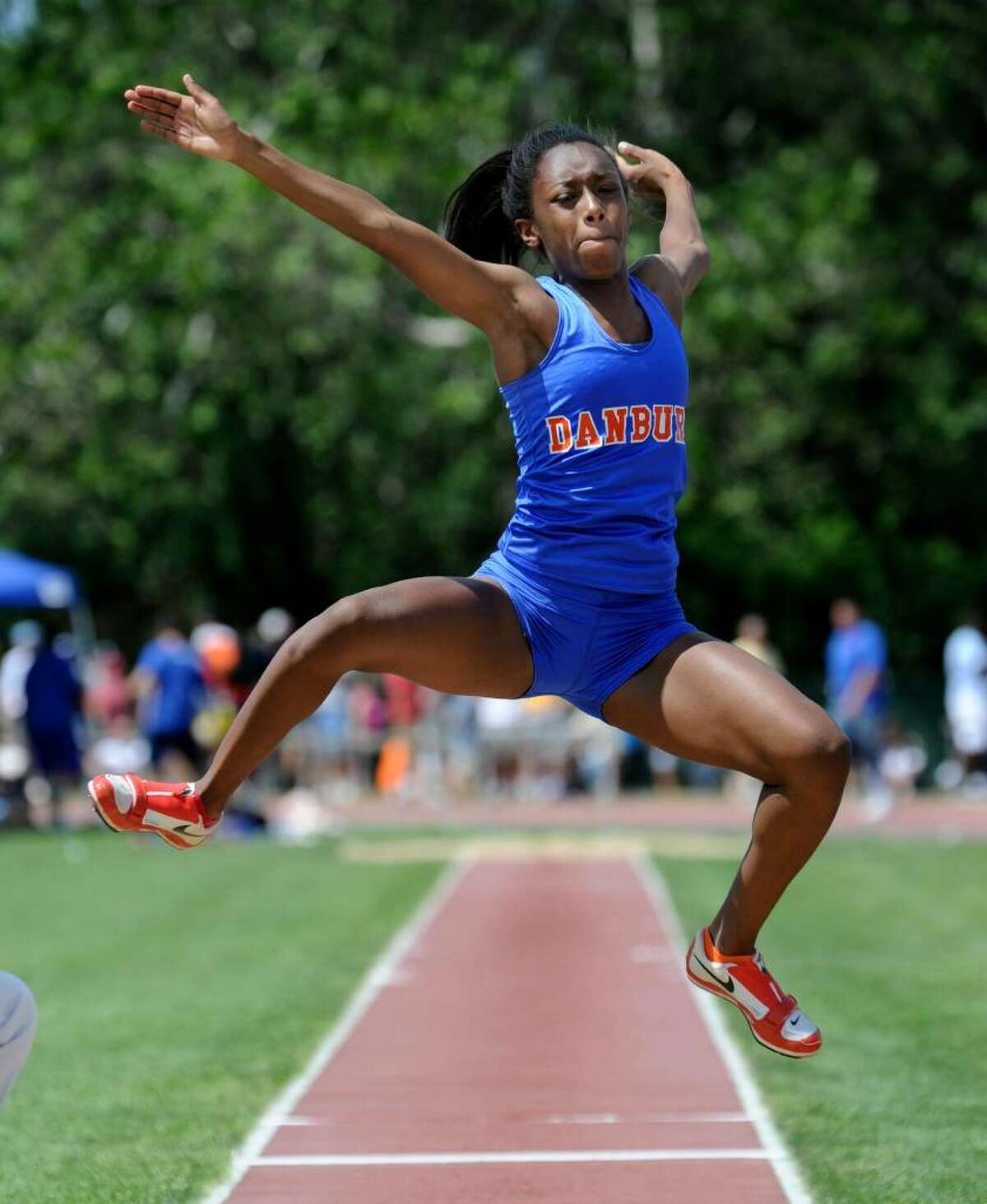 Green breaks State Open record, leads Hatters to victory