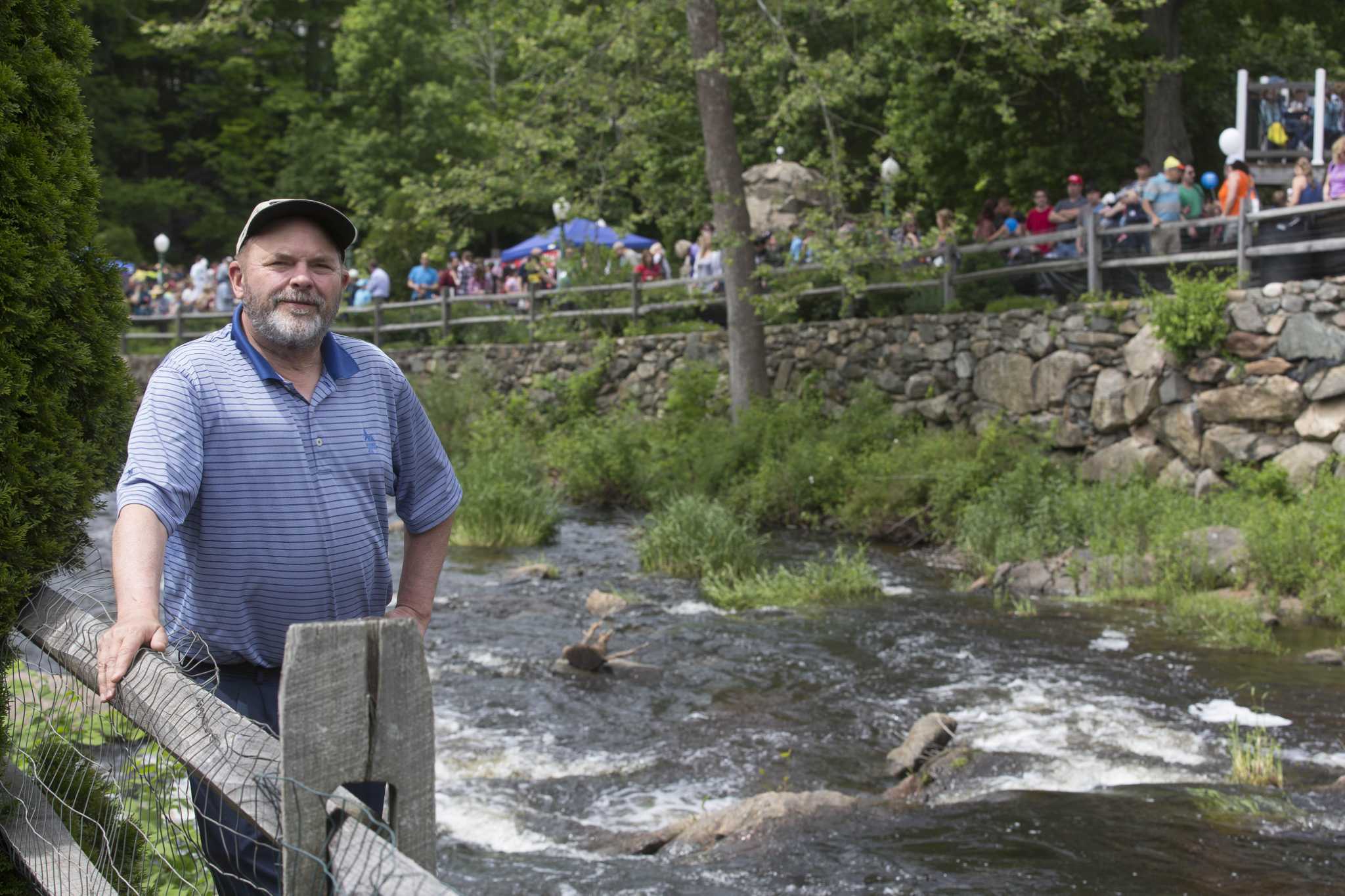 Hundreds gather for Newtown’s Great Pootatuck Duck Race
