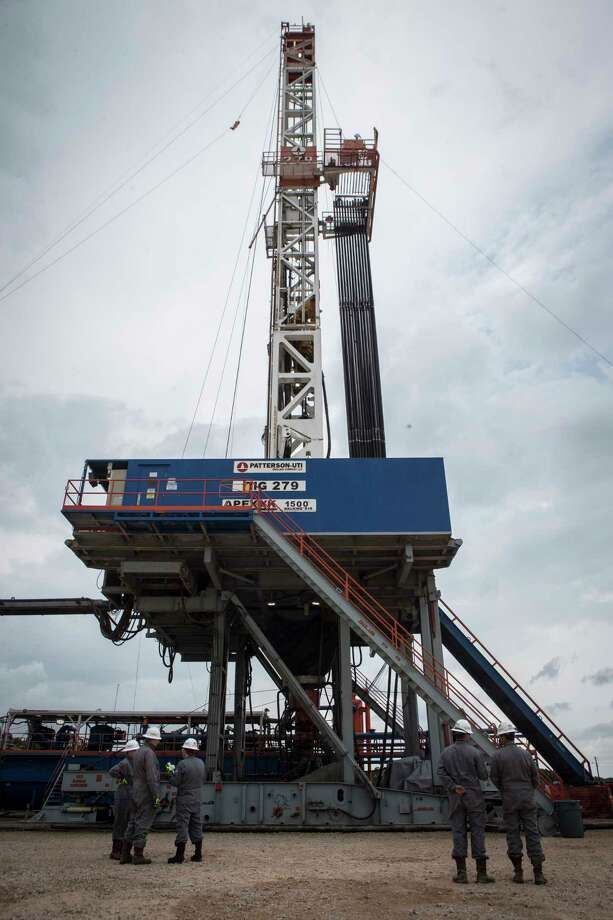 Oil companies pony up for super rigs in short supply - Houston Chronicle
