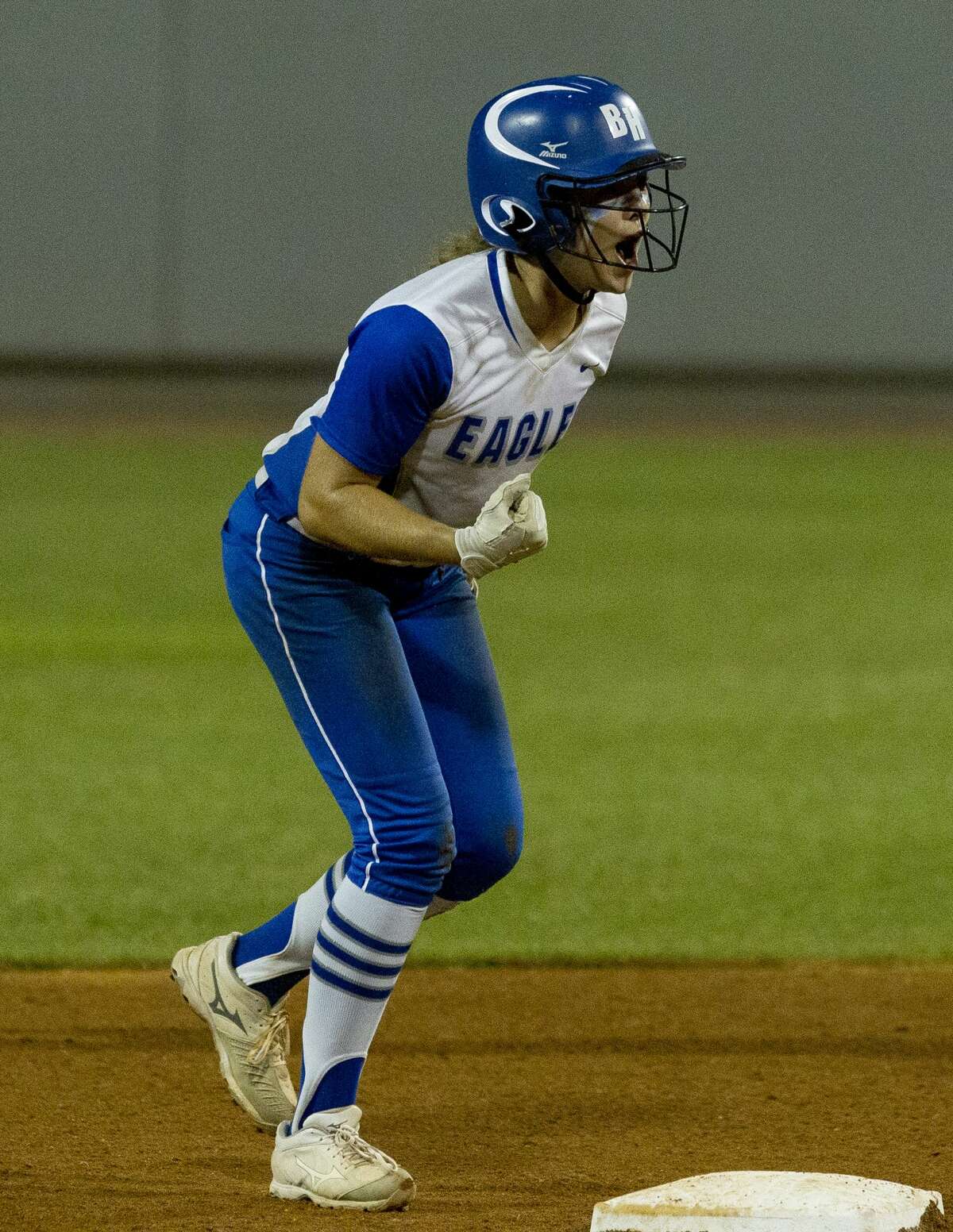 SOFTBALL: Brown's ninth inning walk-off homer sends Willis to state ...