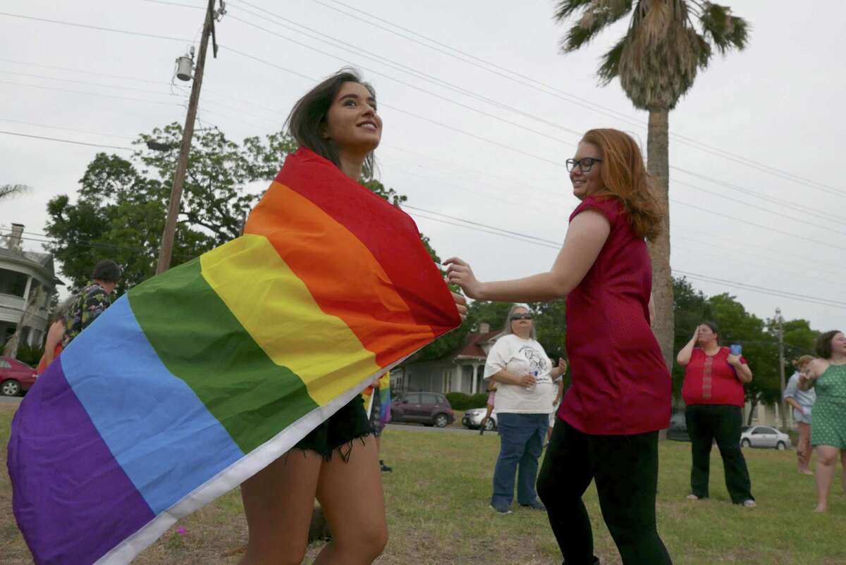 LGBTQ dance protest breaks out in front Mayor Ivy Taylor’s house