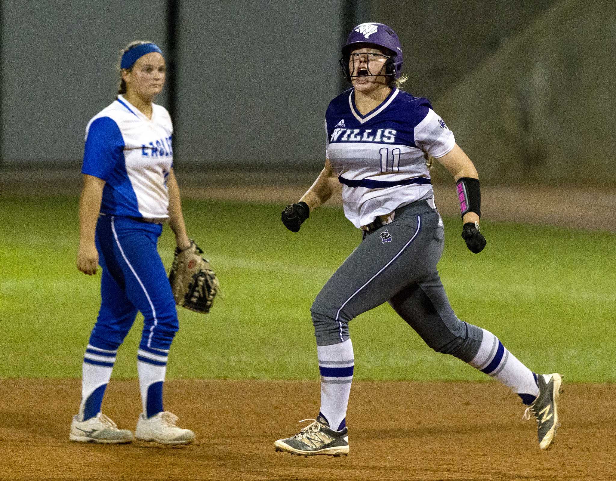 Willis softball to pack its poise to state tournament
