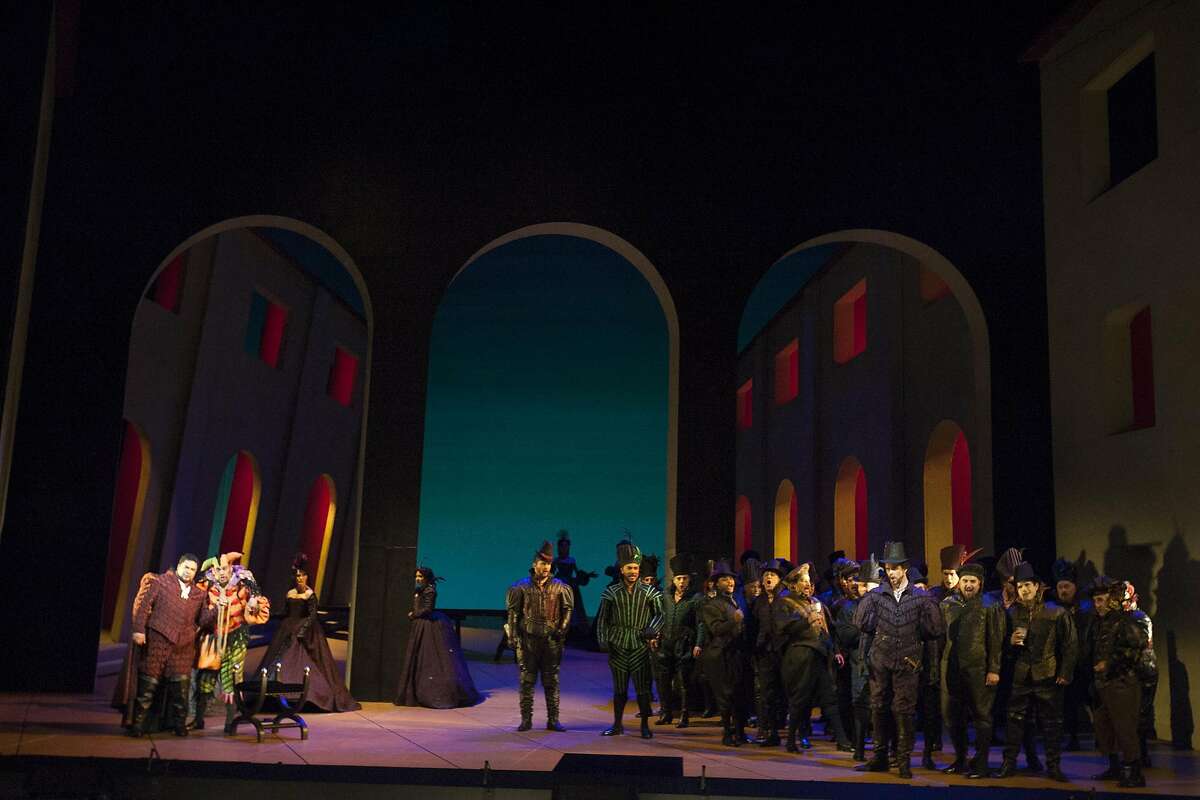 Atmospheric staging of ‘Rigoletto’ by SF Opera