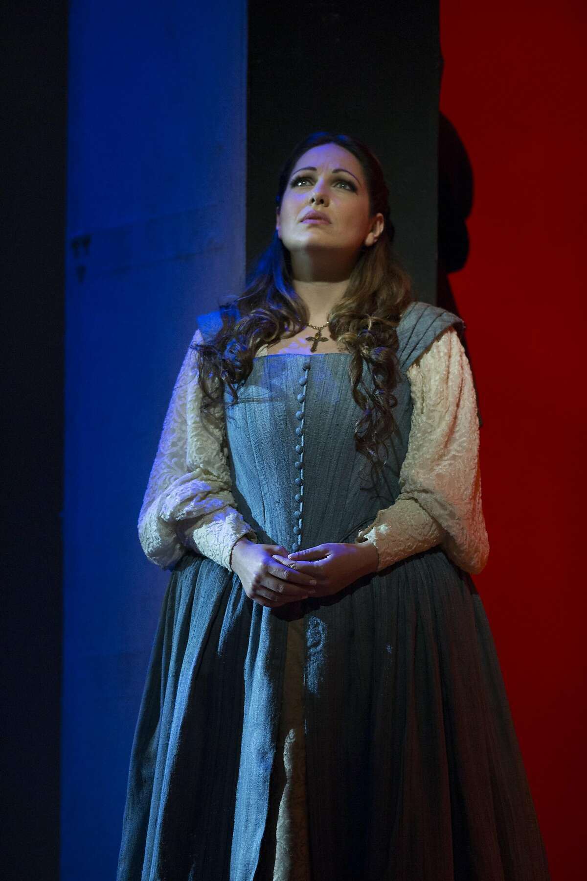 Atmospheric staging of ‘Rigoletto’ by SF Opera