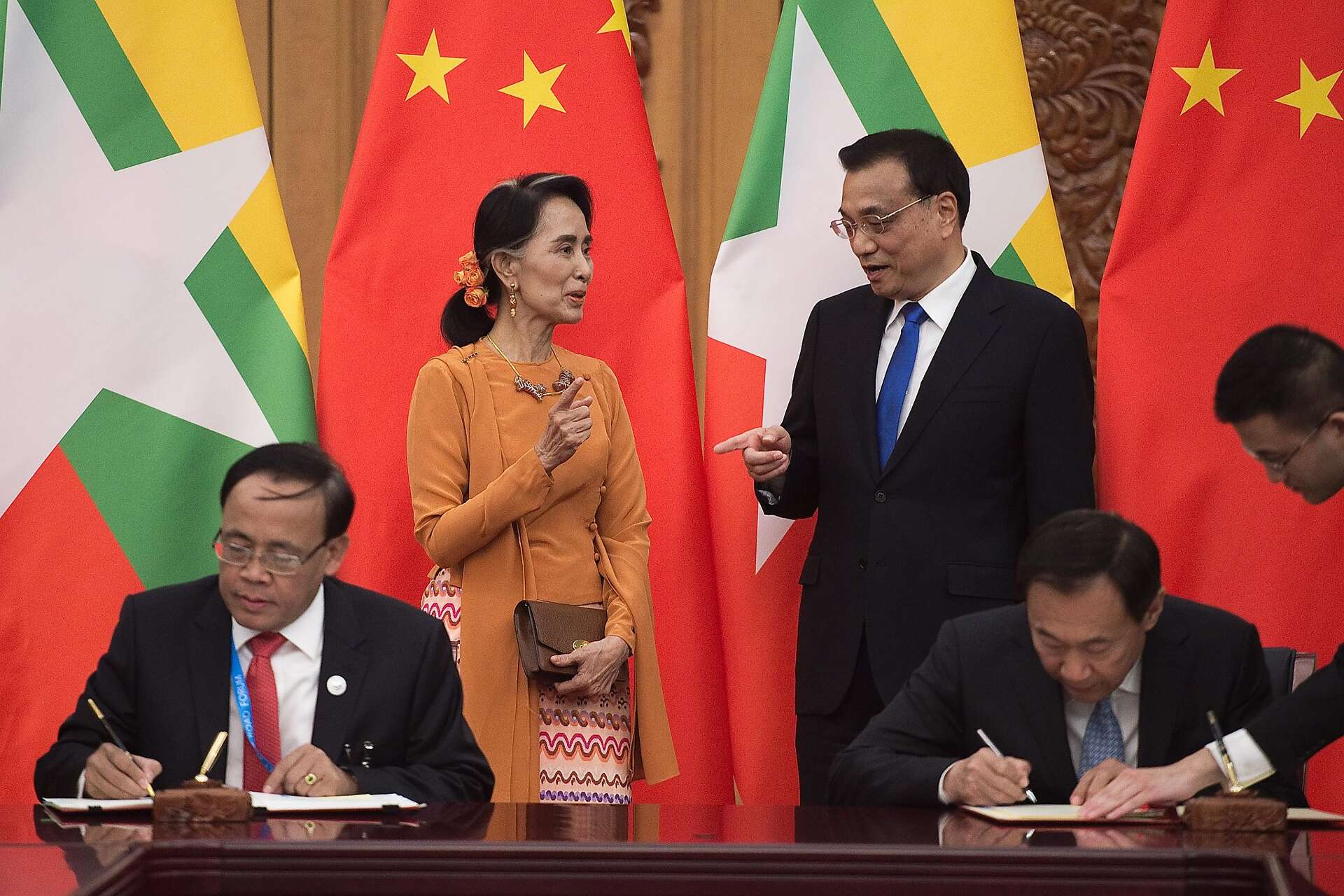 Emerging Myanmar turns to embrace China
