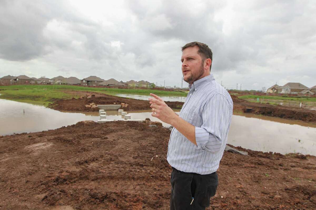 Mud makes a comeback in suburbia