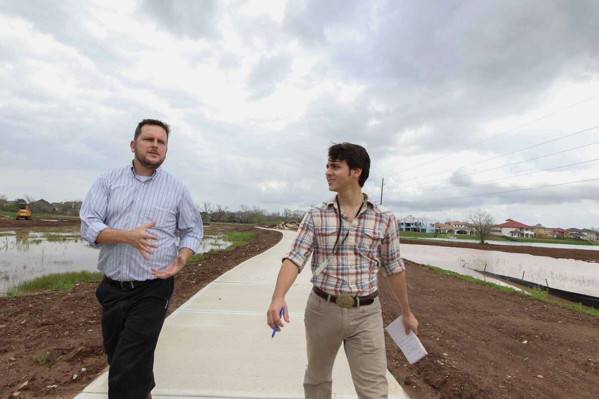 Mud makes a comeback in suburbia