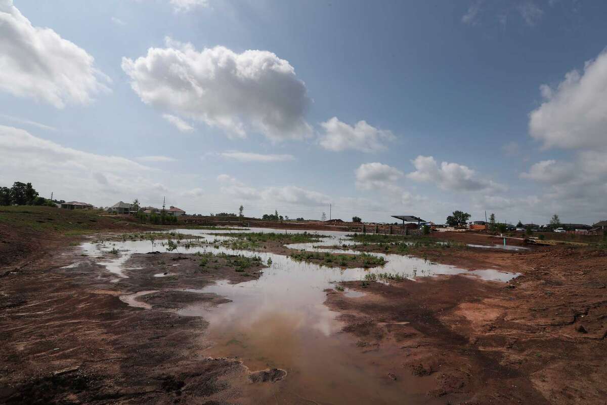 Mud makes a comeback in suburbia