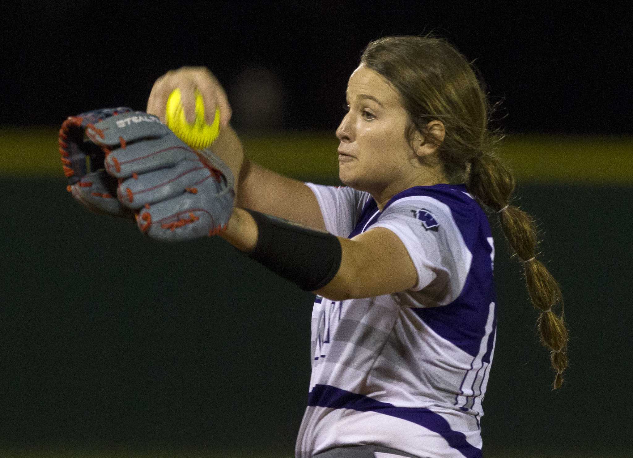 SOFTBALL: Willis pitcher Dixon's spectacular high school career to wrap ...
