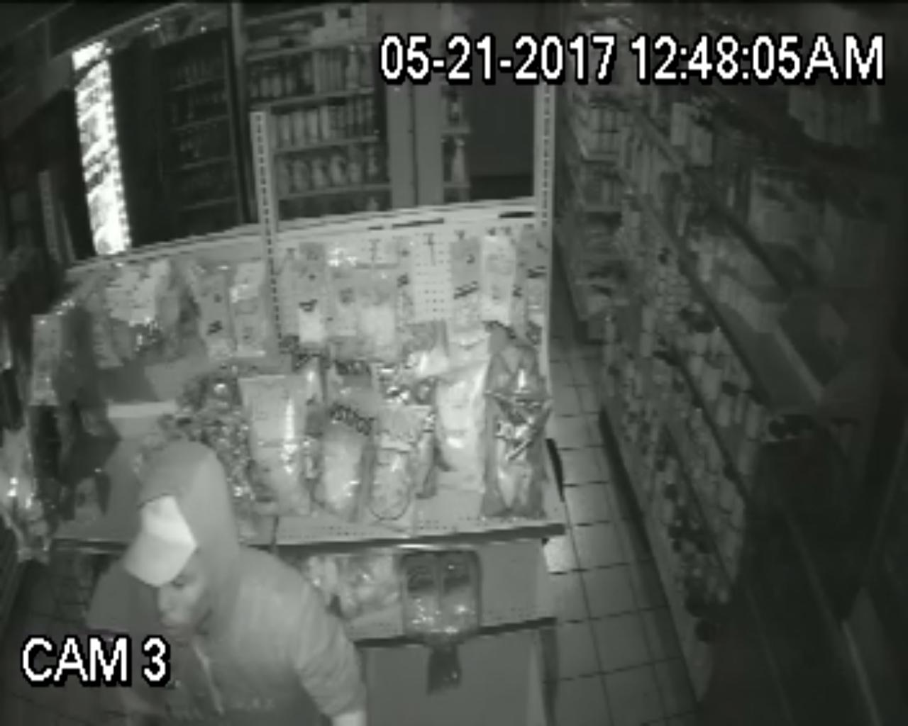 Police Release Photos Of Burglary Suspects