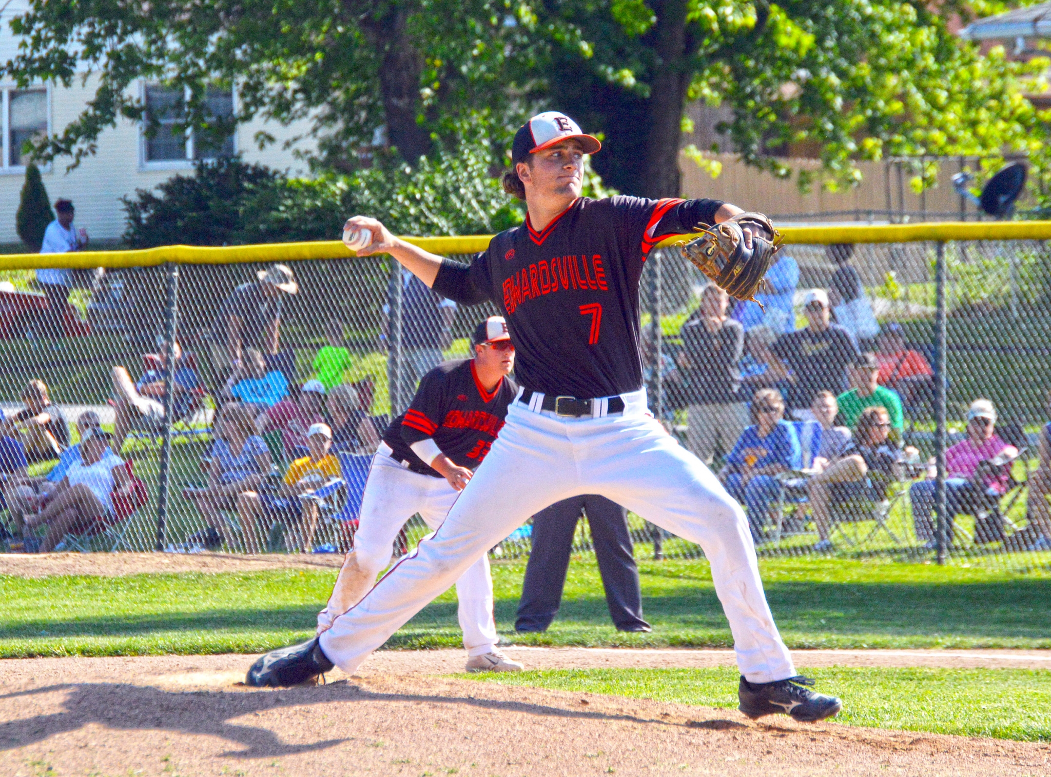 BASEBALL: Burns pitches gem in Edwardsville’s win