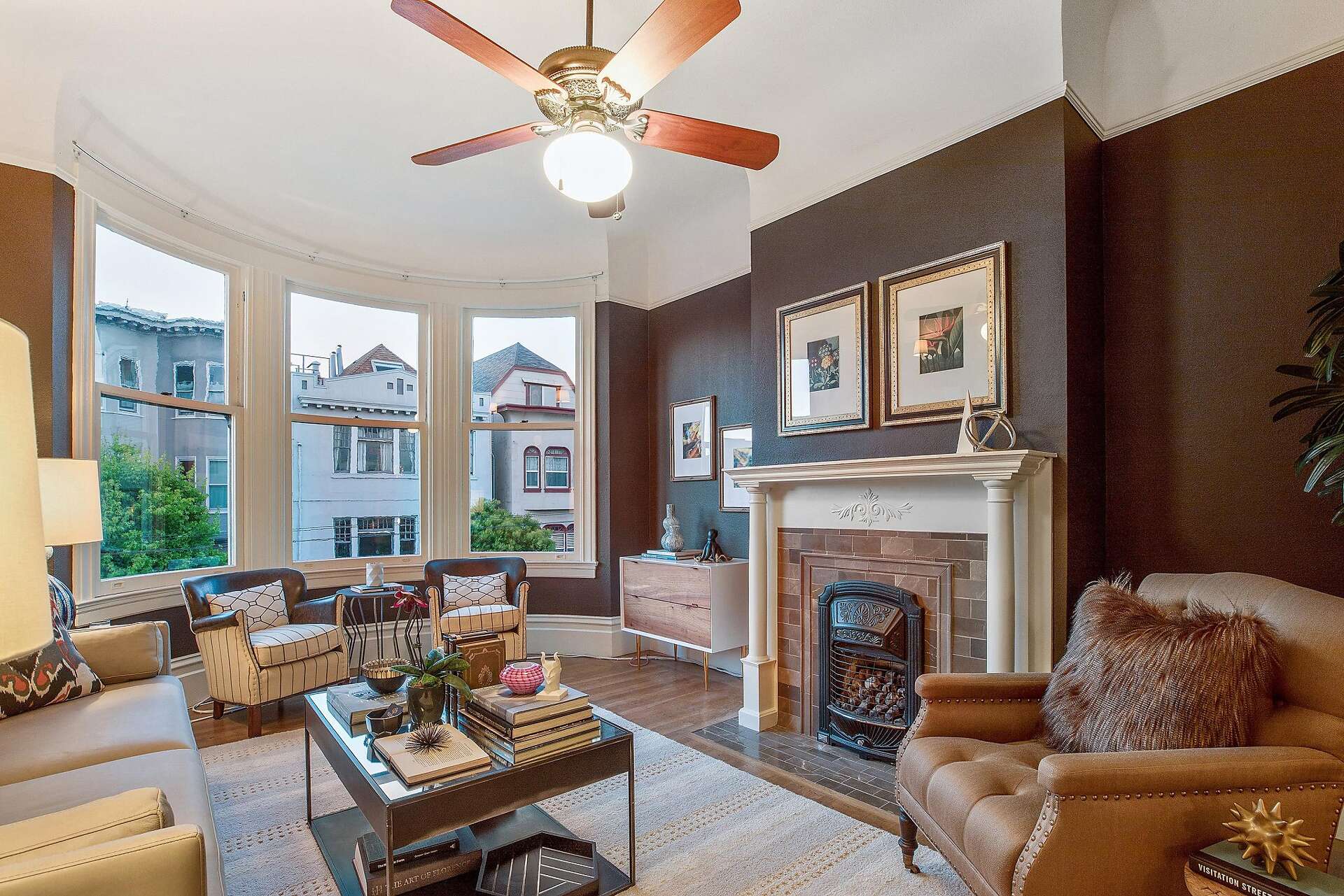 Victorian flat has period grandeur, modern flair