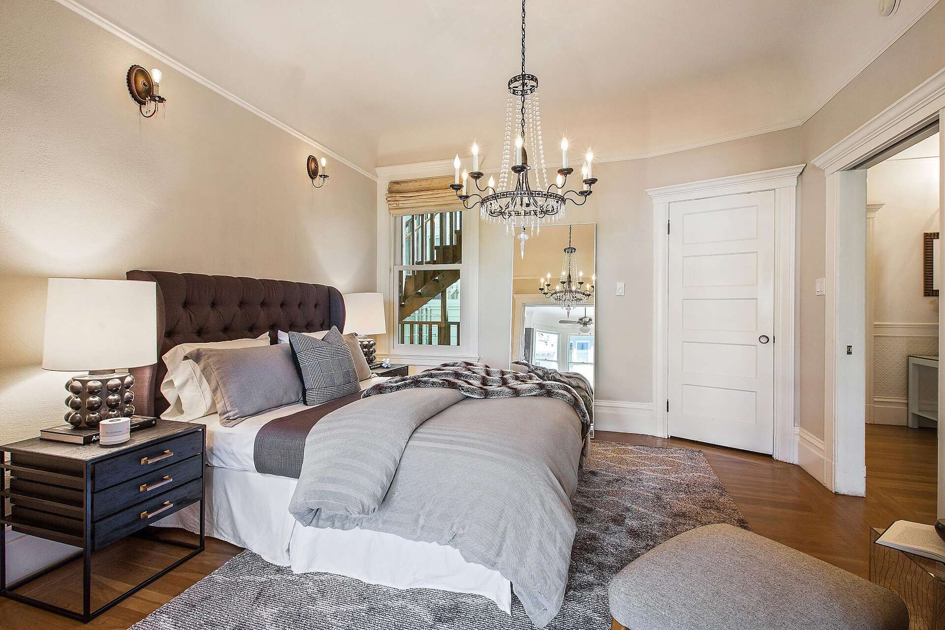 Victorian flat has period grandeur, modern flair