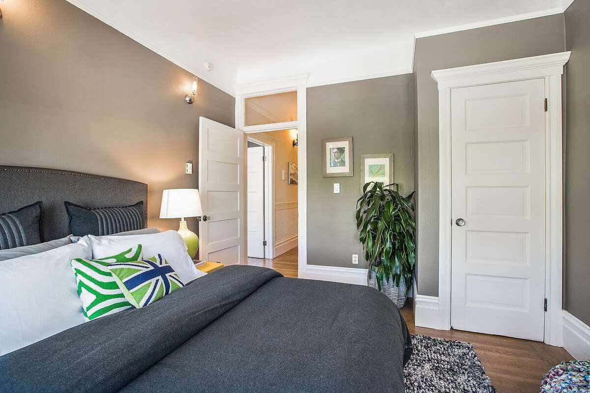 Victorian flat has period grandeur, modern flair