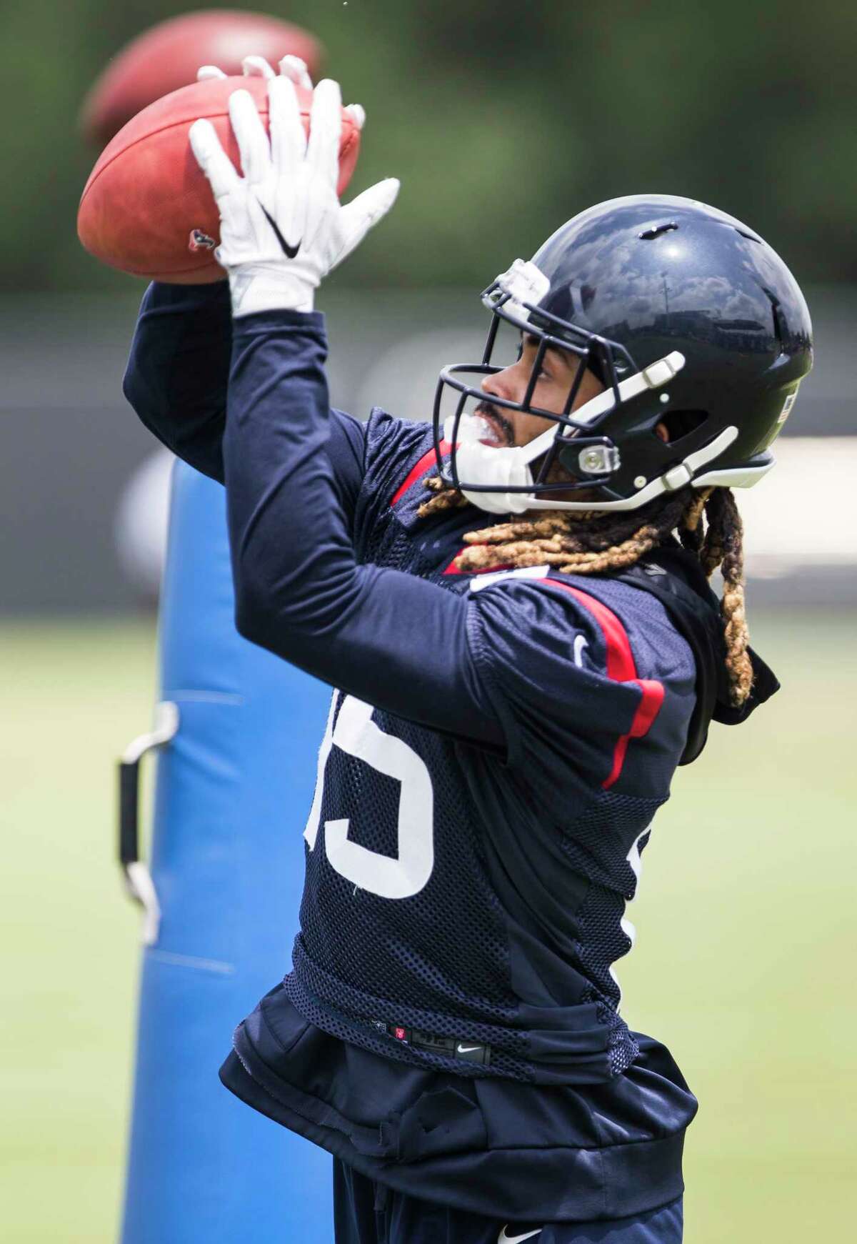 WR Will Fuller works to limit drops in second season with Texans