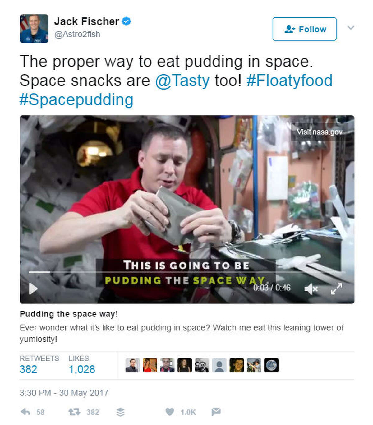 Video: NASA Astronaut shows how to eat pudding in space
