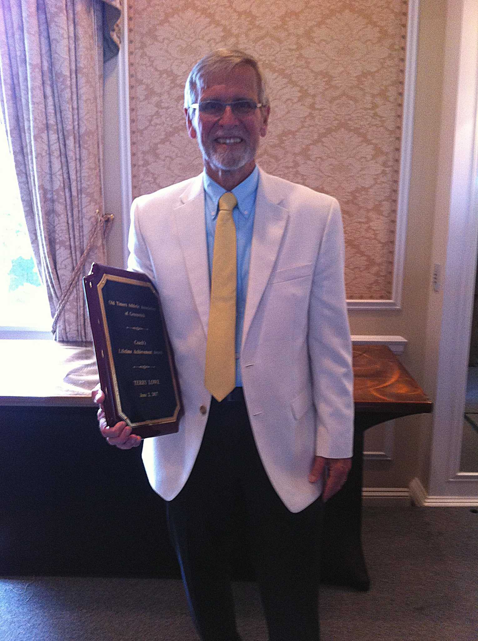 Terry Lowe receives Coach’s Lifetime Achievement Award