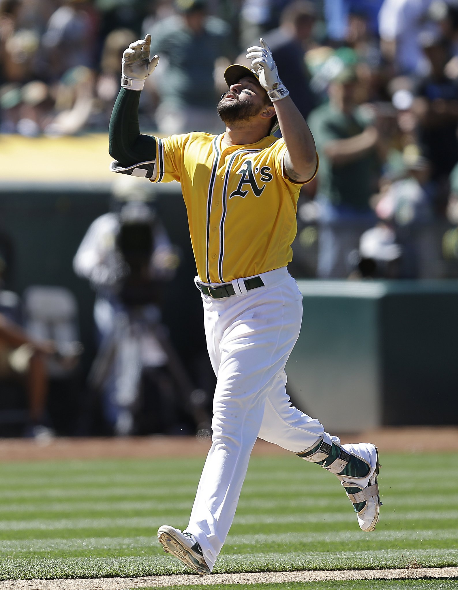 A’s Yonder Alonso: All-Star first baseman?