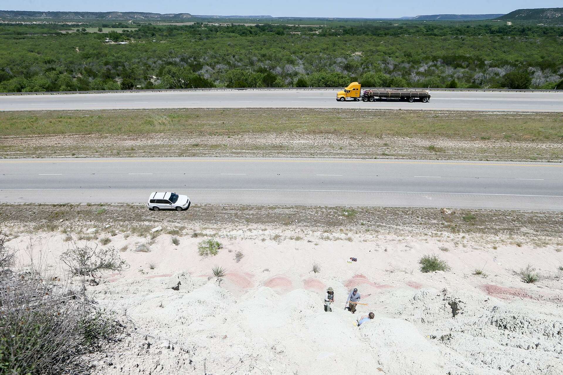 Bandera Road and Loop 1604 intersection to close this weekend