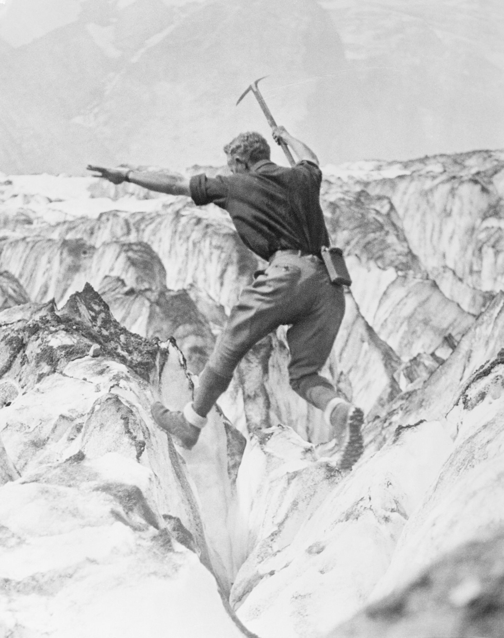 Historic photos of climbers on Mount Rainier