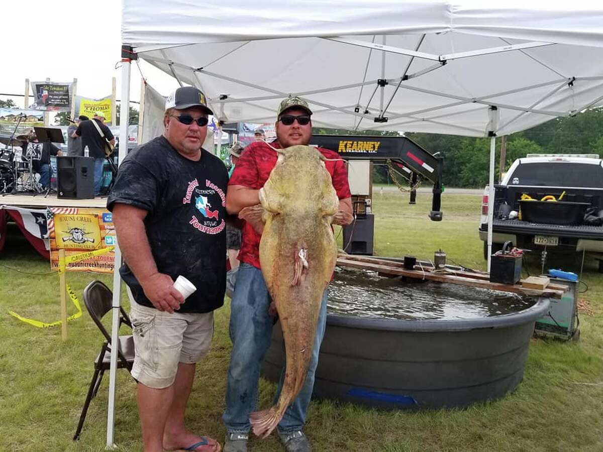 Report: Texas duo's 85-pound catfish sets national noodling record