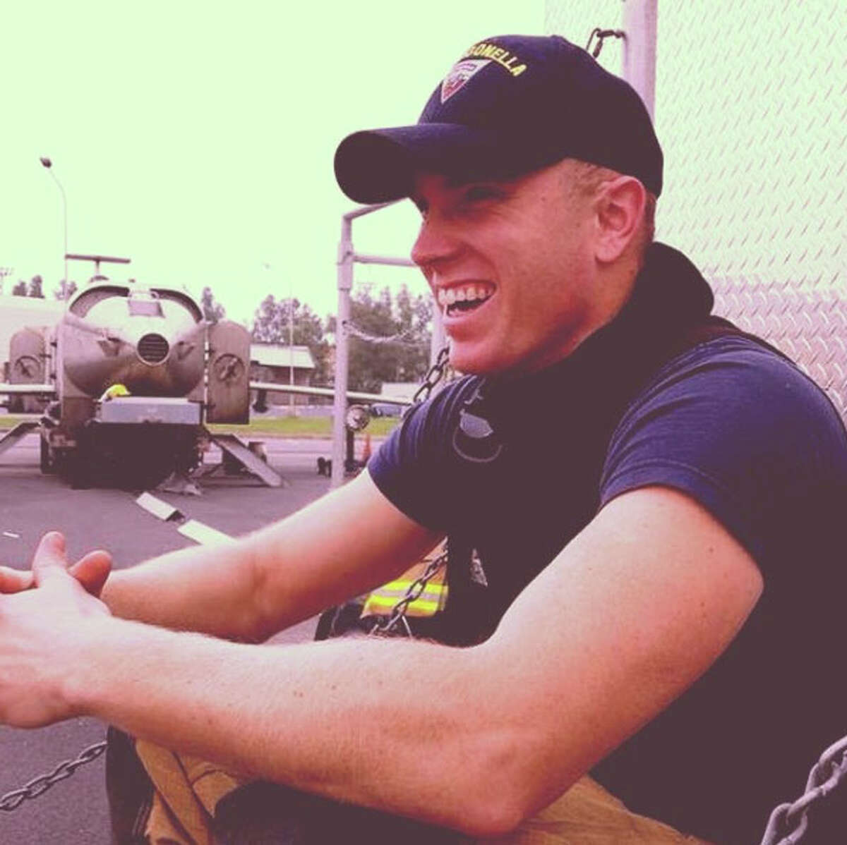 San Antonio firefighter, Navy vet wins title of 'Sexiest Vegan Next Door'