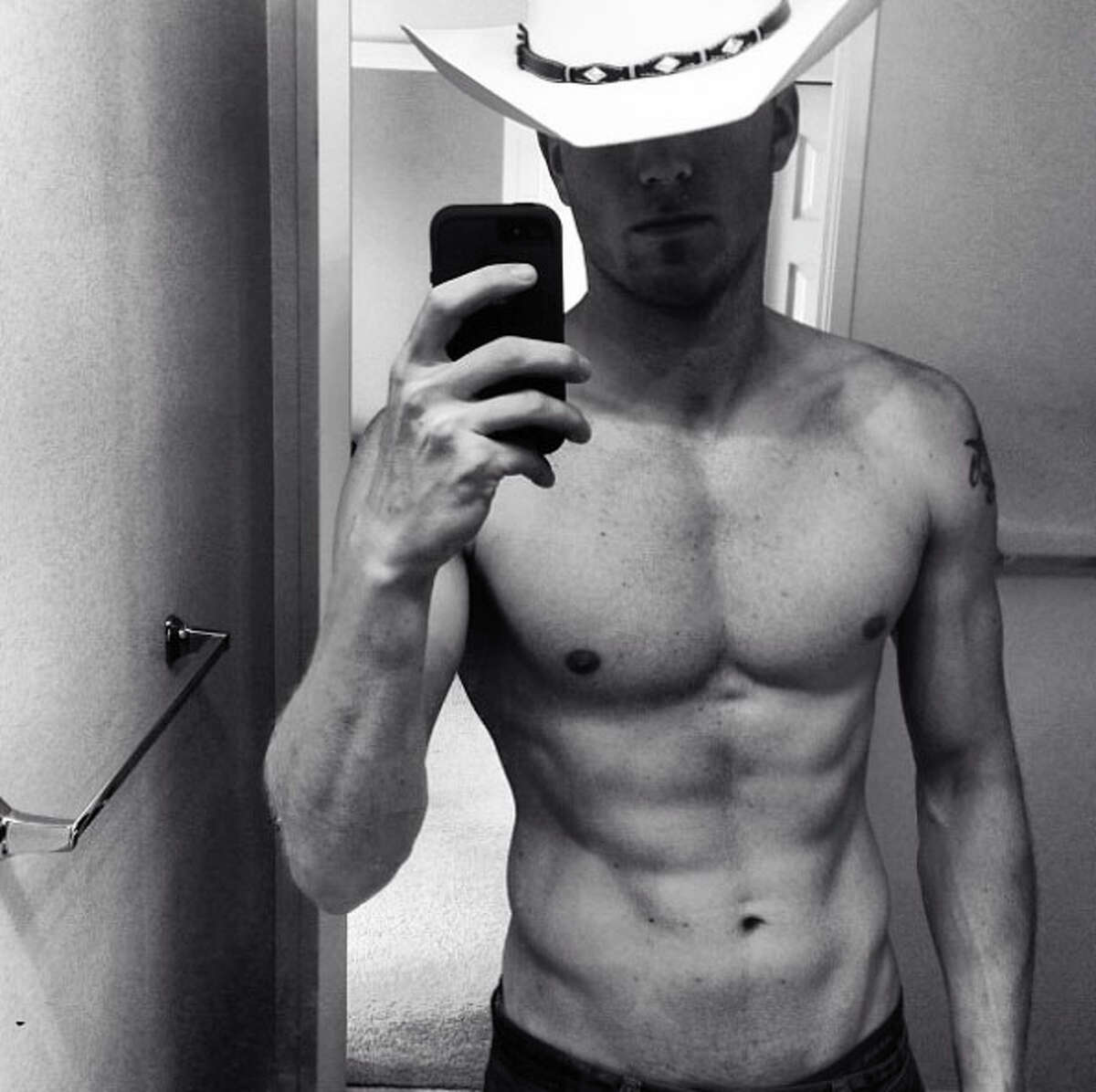 San Antonio firefighter, Navy vet wins title of 'Sexiest Vegan Next Door'