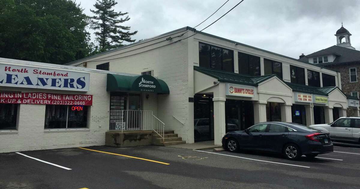 High Ridge Road shopping center sells for seven figures