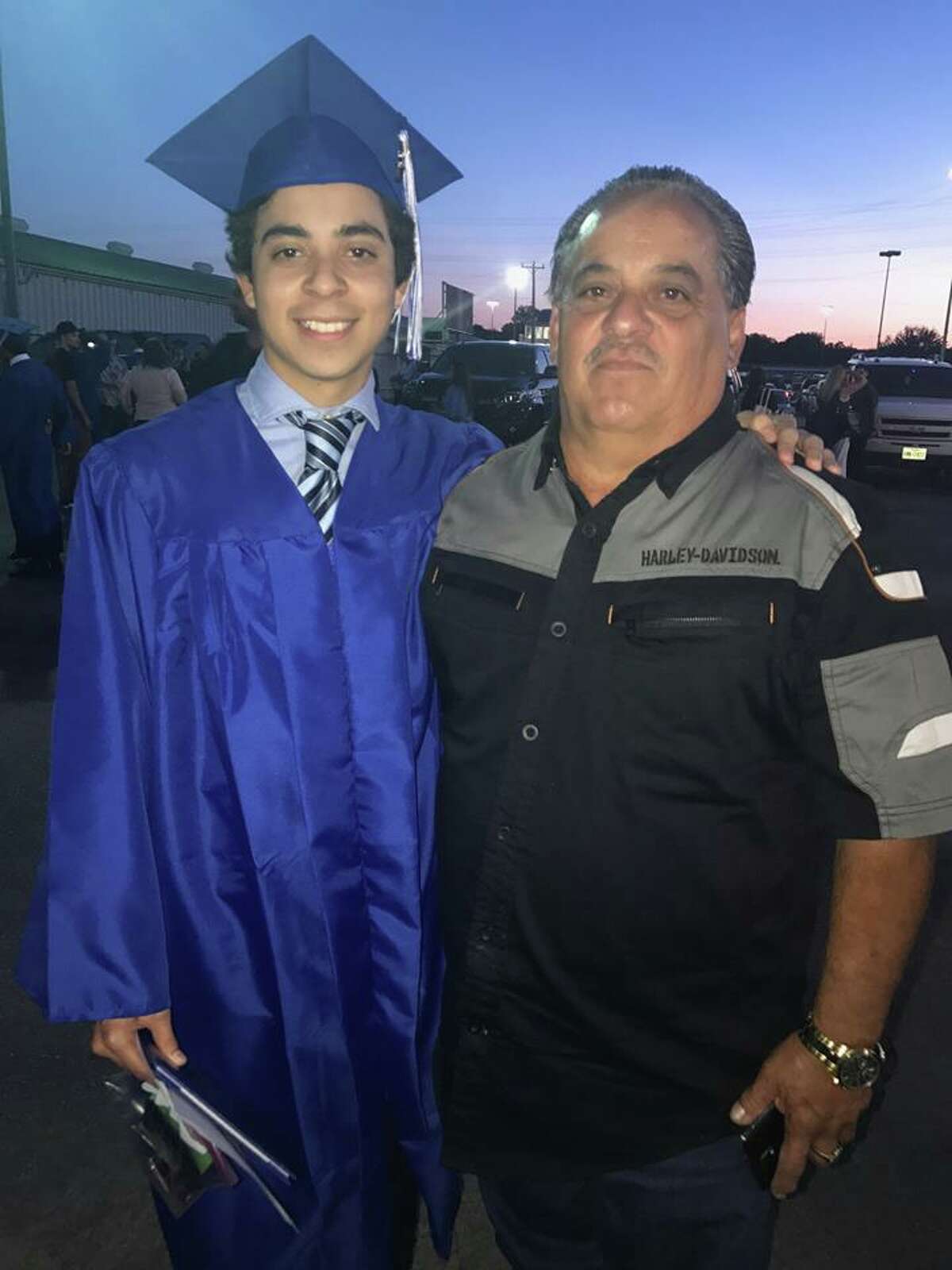 S.A. family searching for stranger who swapped pants with graduate so ...