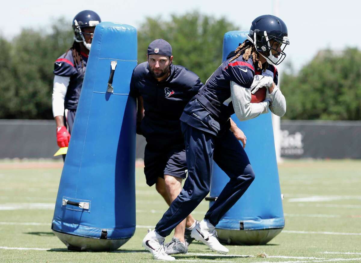 Wes Welker starts his coaching career among friends with Texans