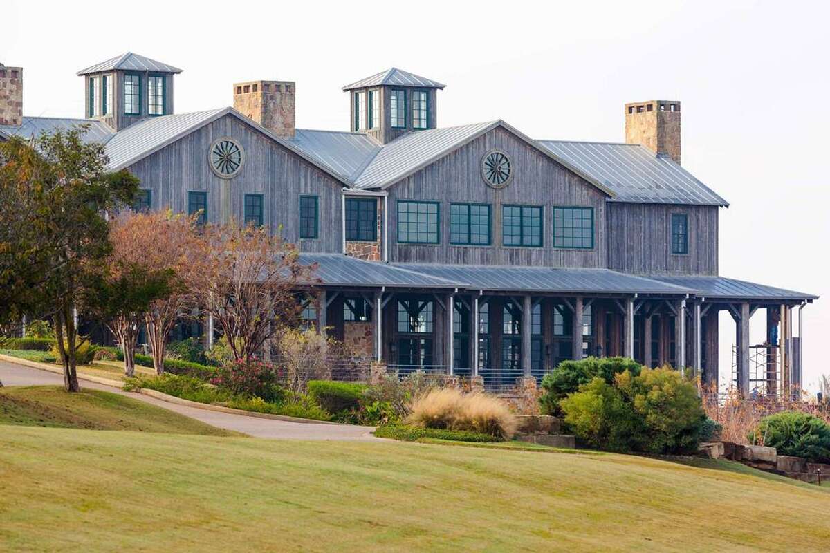 Kyle Bass' 2,400 acre Texas ranch sold for whopping $59.5 million