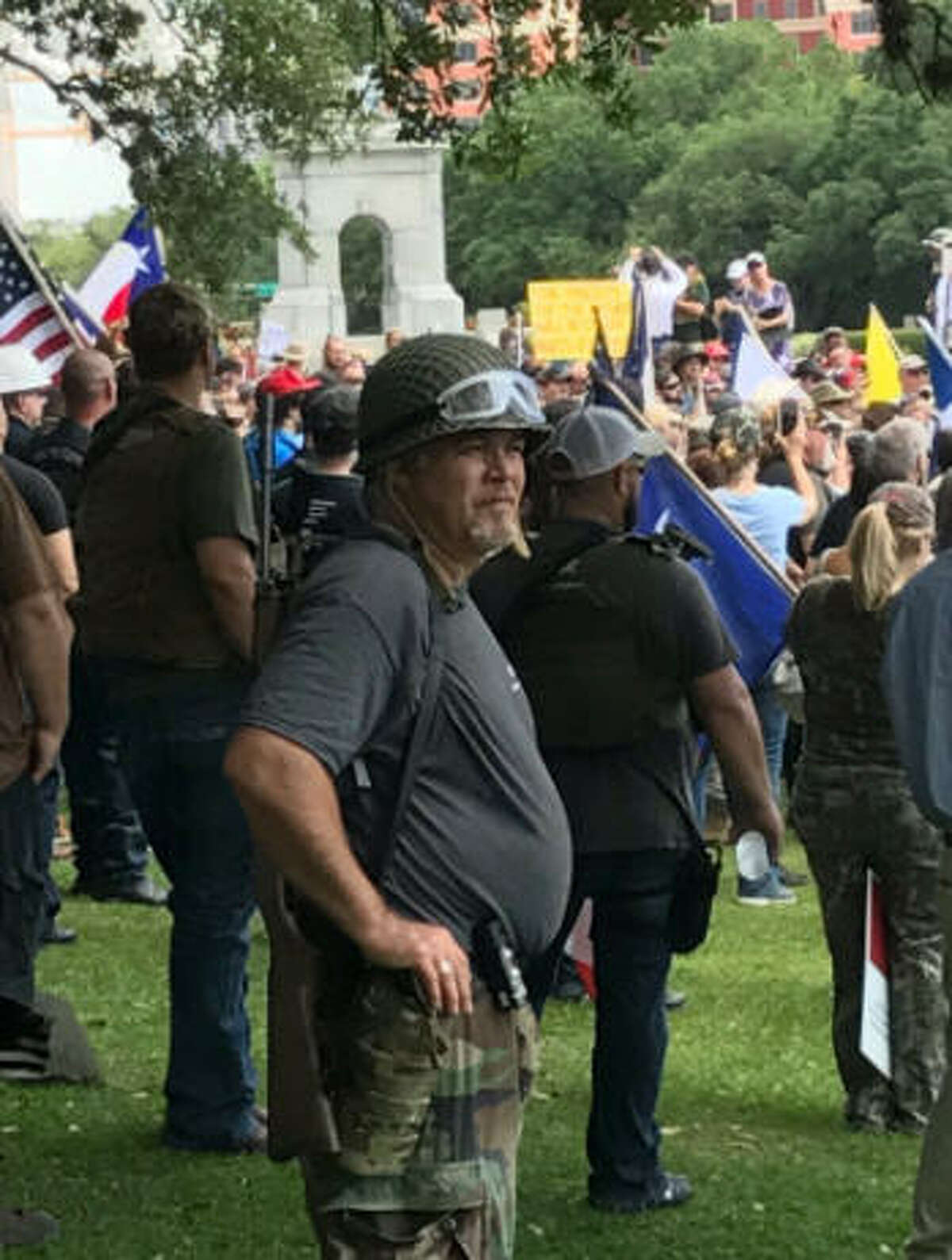 Armed protesters at Hermann Park defend Sam Houston statue