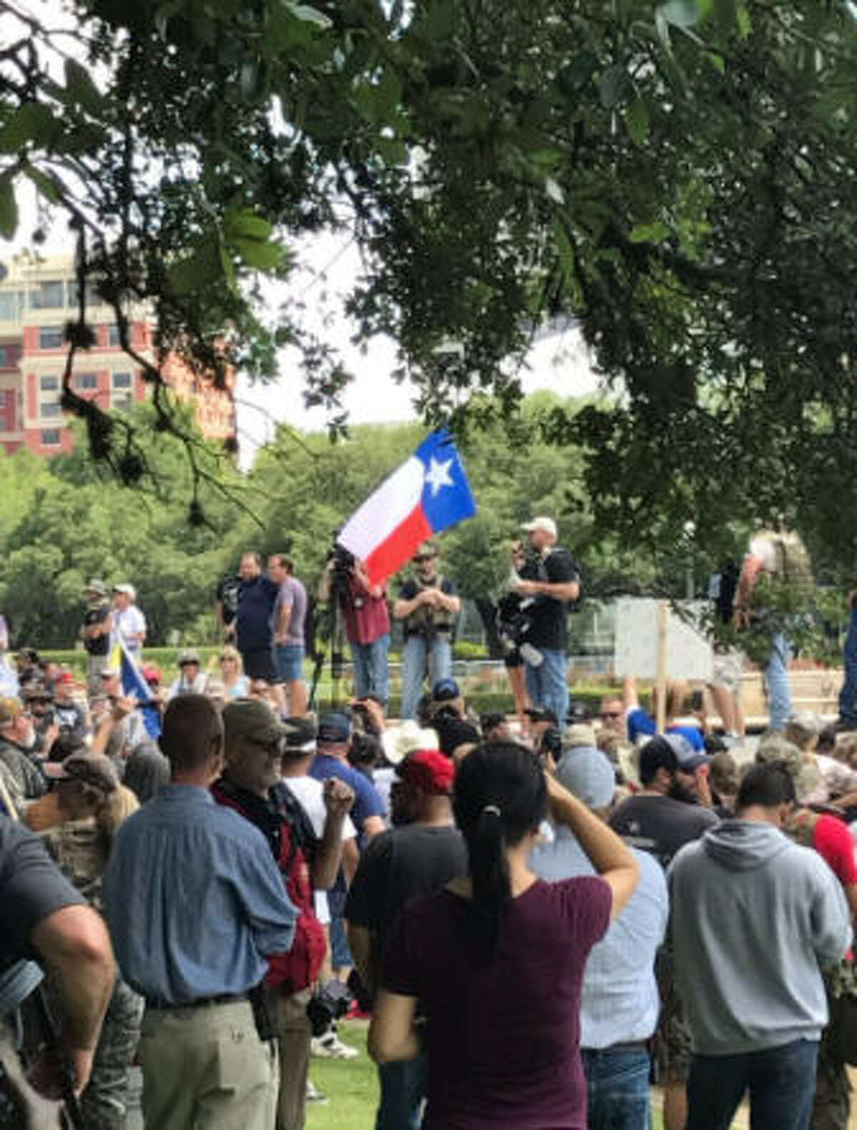 Armed protesters at Hermann Park defend Sam Houston statue