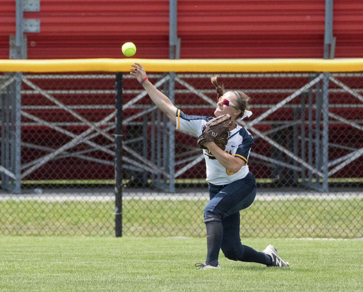 Midland High softball wins third straight regional title in crazy eight ...