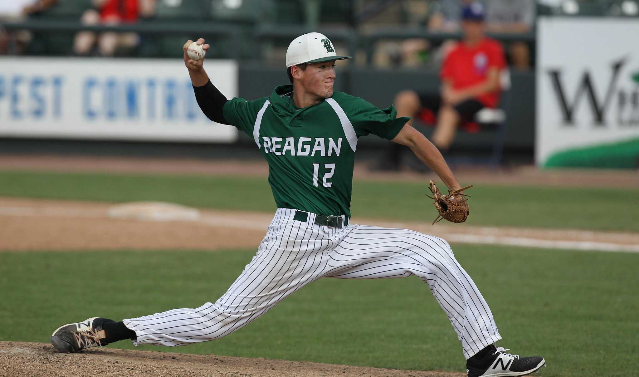 Top-ranked Reagan ready for arms race with Churchill
