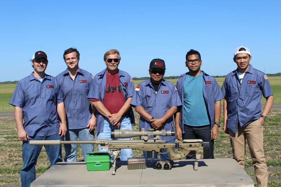 For $35,000, Texas company lets you gun down feral hogs with an M16 ...