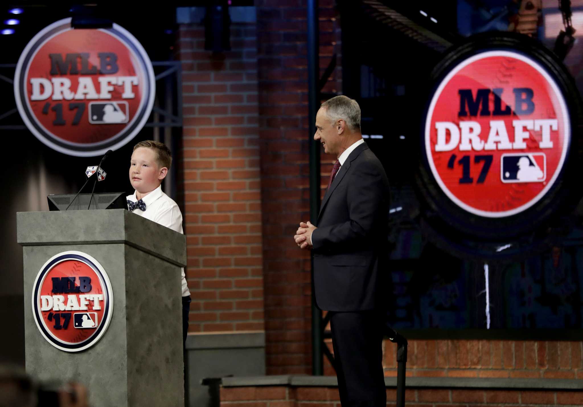 Twins snag shortstop of the future in Lewis