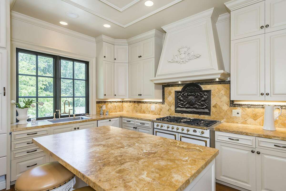 Calistoga estate exudes Napa style