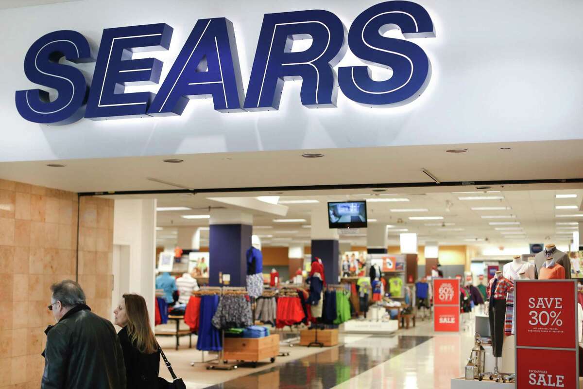 Shelton’s Sears hardware store to close