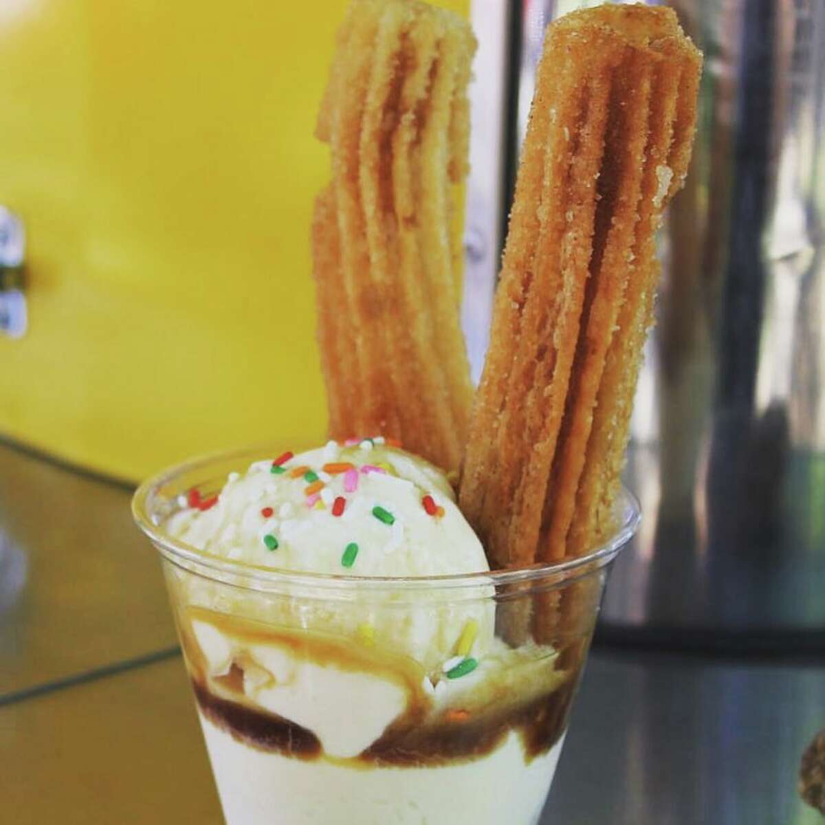 2 new San Antonio food trucks wheel out seafood, churros