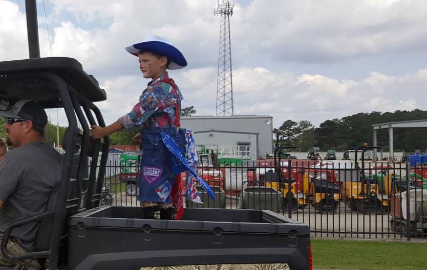 Community parade ushers in 71st annual Crosby Fair and Rodeo