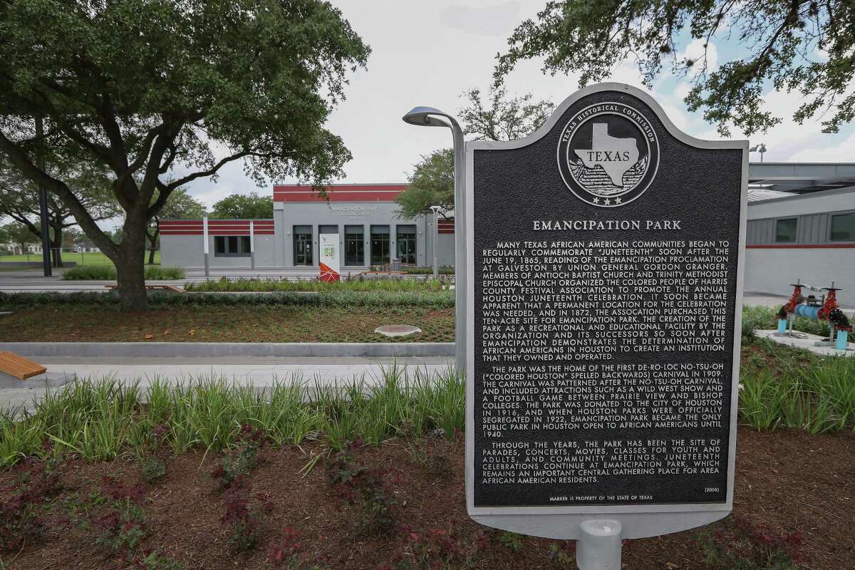 Community celebrates $33.6M makeover of Houston's Emancipation Park